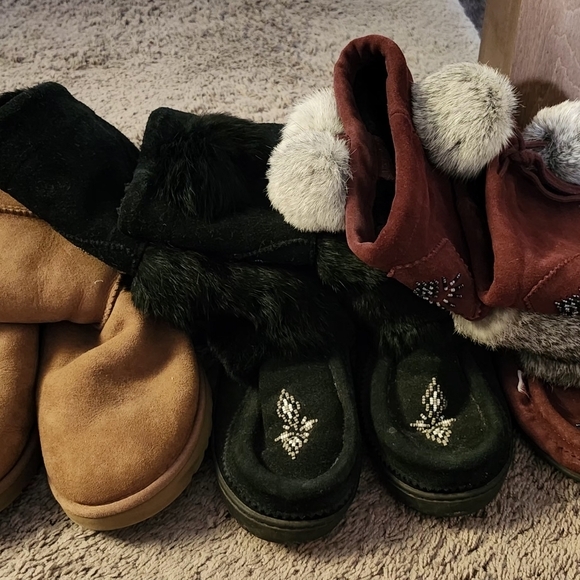 Manitobah | Shoes | Size Bootsone Pair Burgundy Mukluks One Pair Black ...